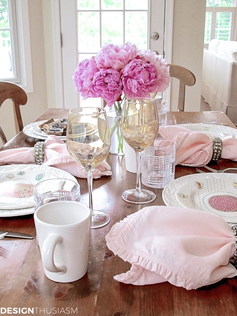 10 Tabletop Tips: Simple but Lovely Table Setting for Lunch