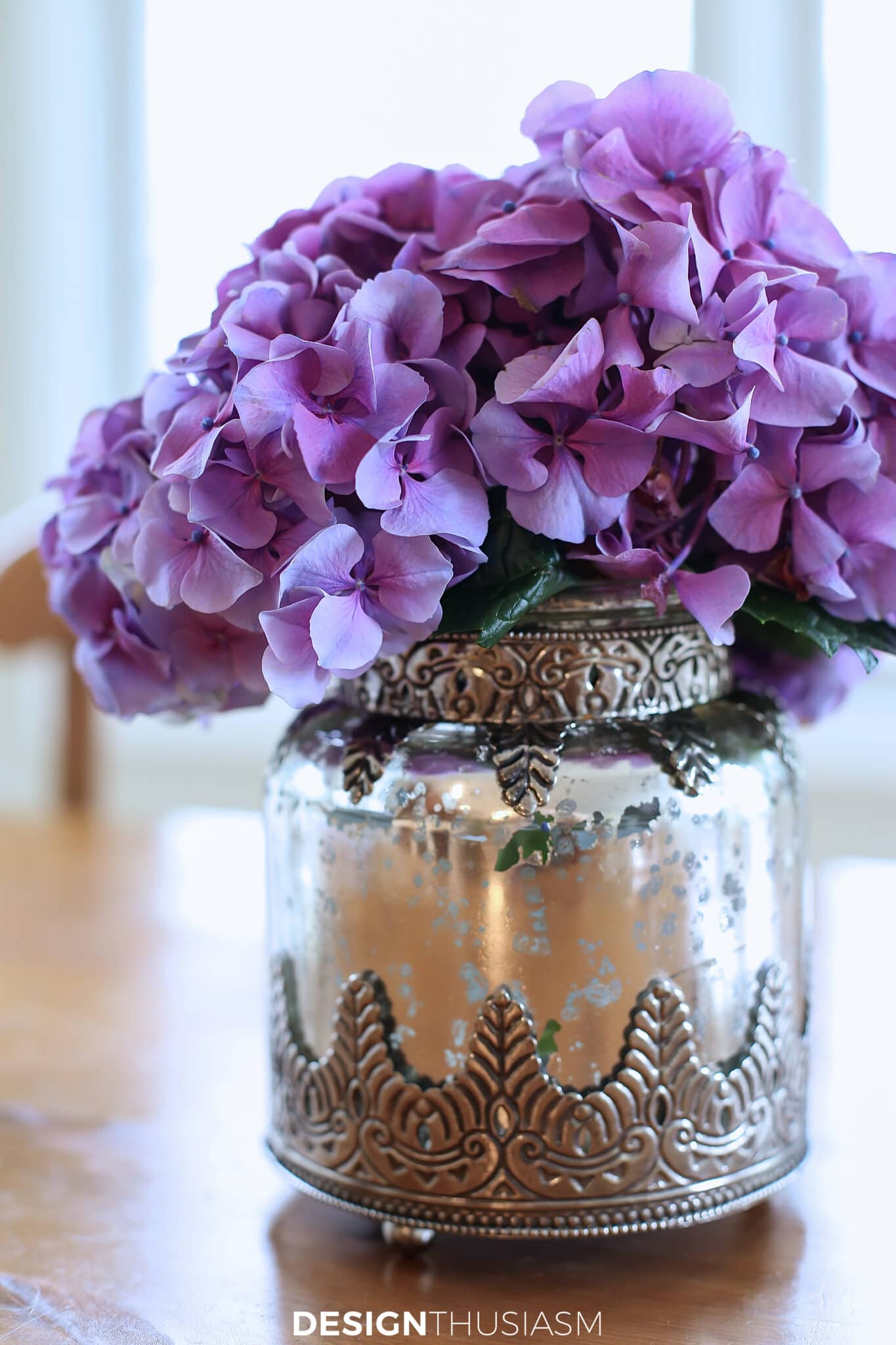 One Plate 2 Ways: Using Color to Give Spring Plates a New Look