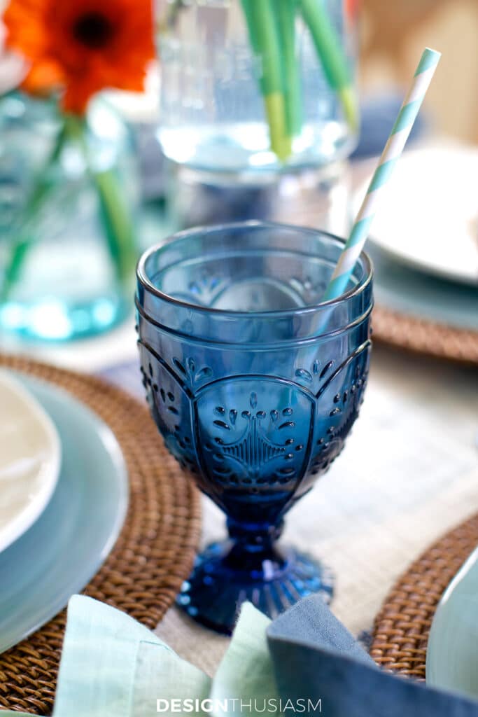 Coastal Decor: Clambake Themed Table for Summer Entertaining