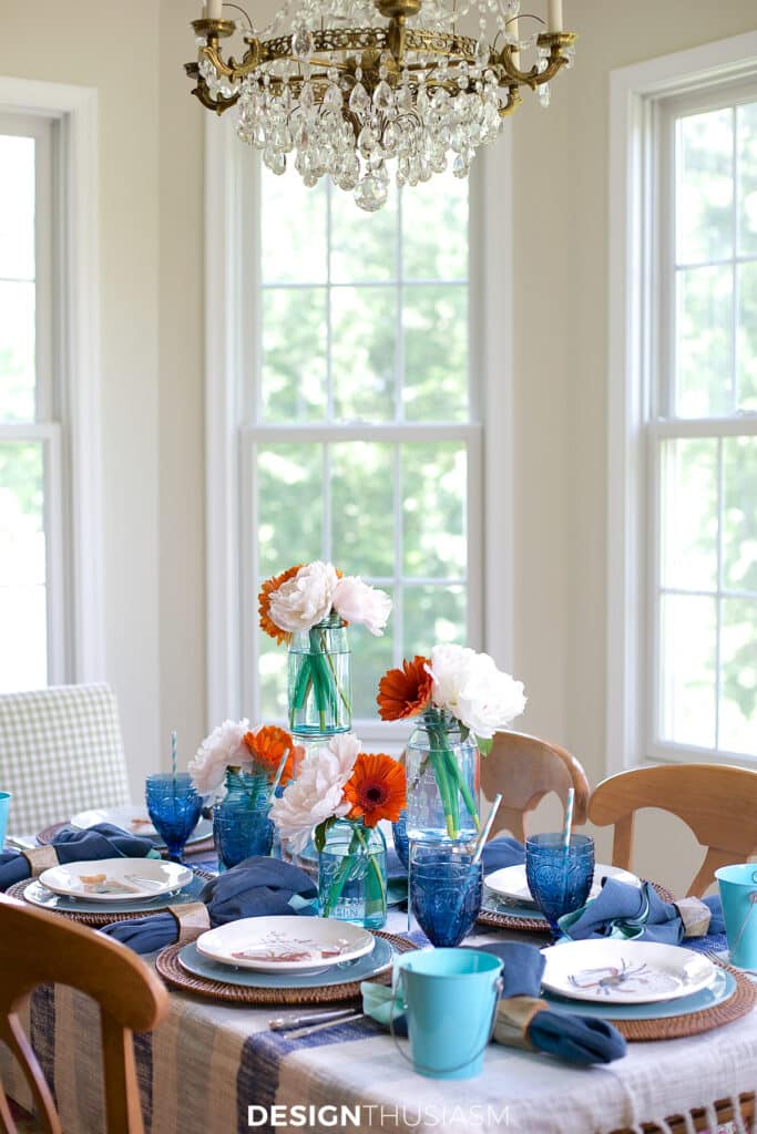 Coastal Decor: Clambake Themed Table for Summer Entertaining