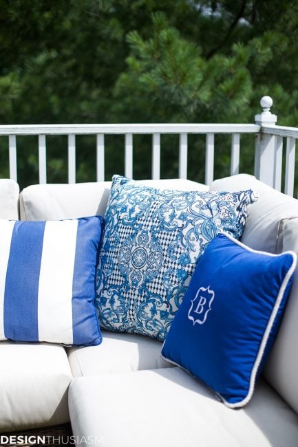 Outdoor Lounge: How One Piece Can Pull Your Patio Decor Together