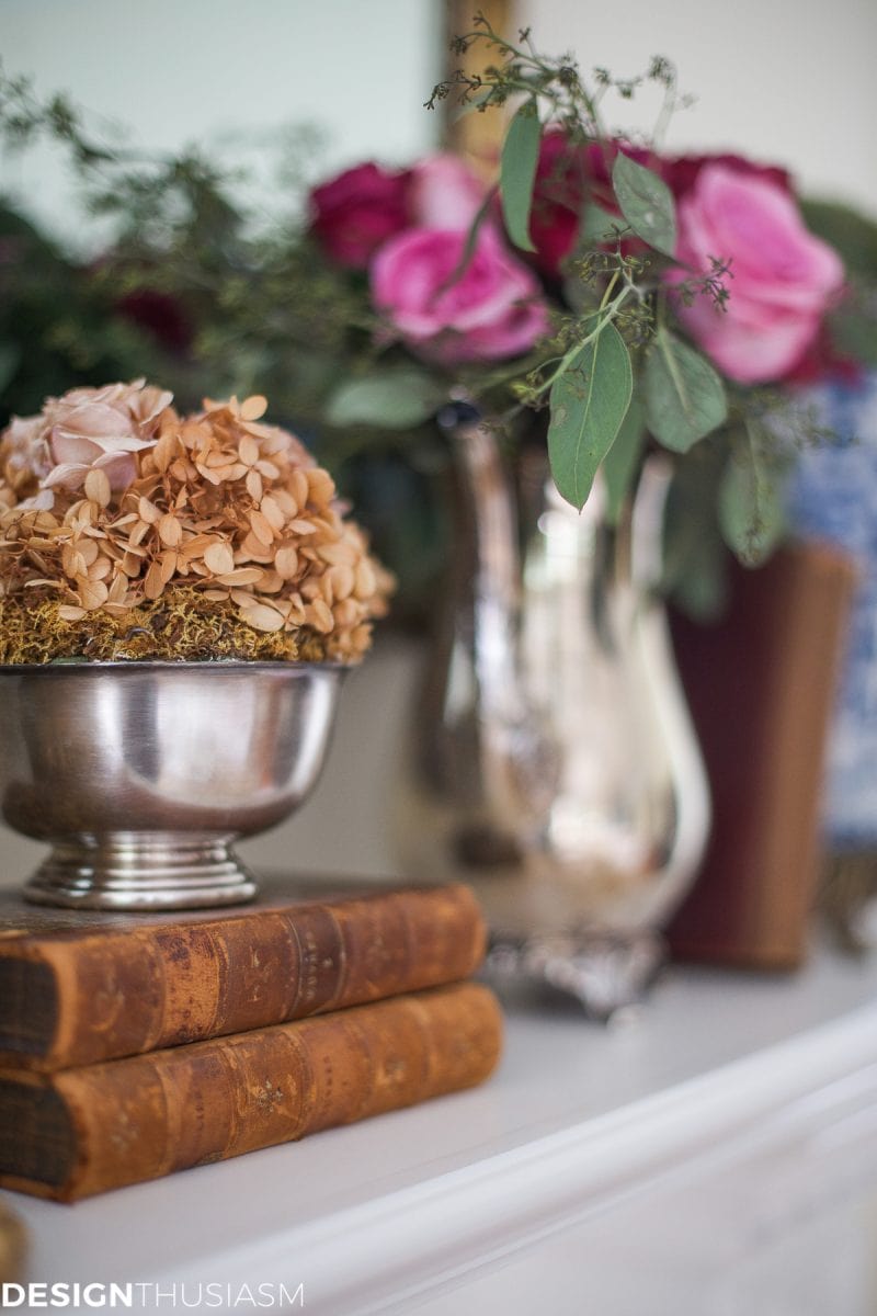 Vintage Books: Awesome Ways to Display Your Collections