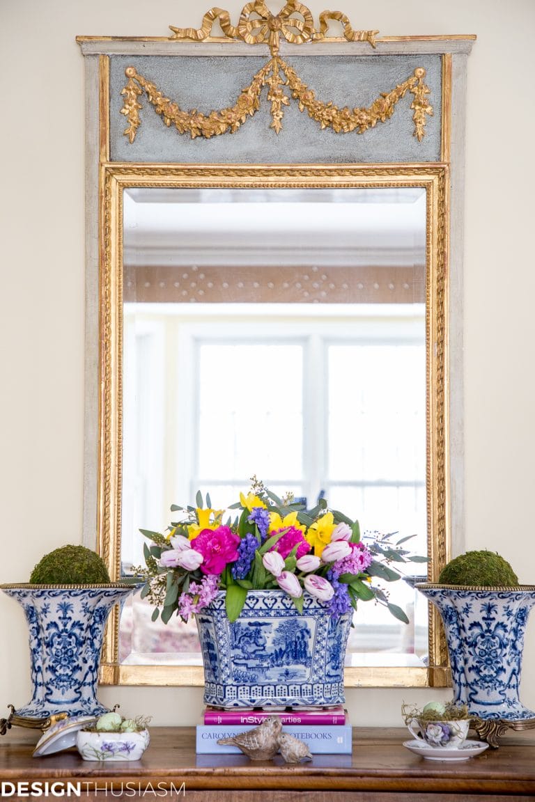 Spring Flowers: 7 Simple Tips for Styling a Seasonal Vignette
