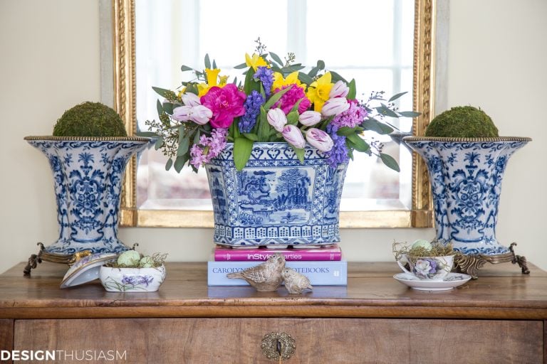 Spring Flowers: 7 Simple Tips for Styling a Seasonal Vignette