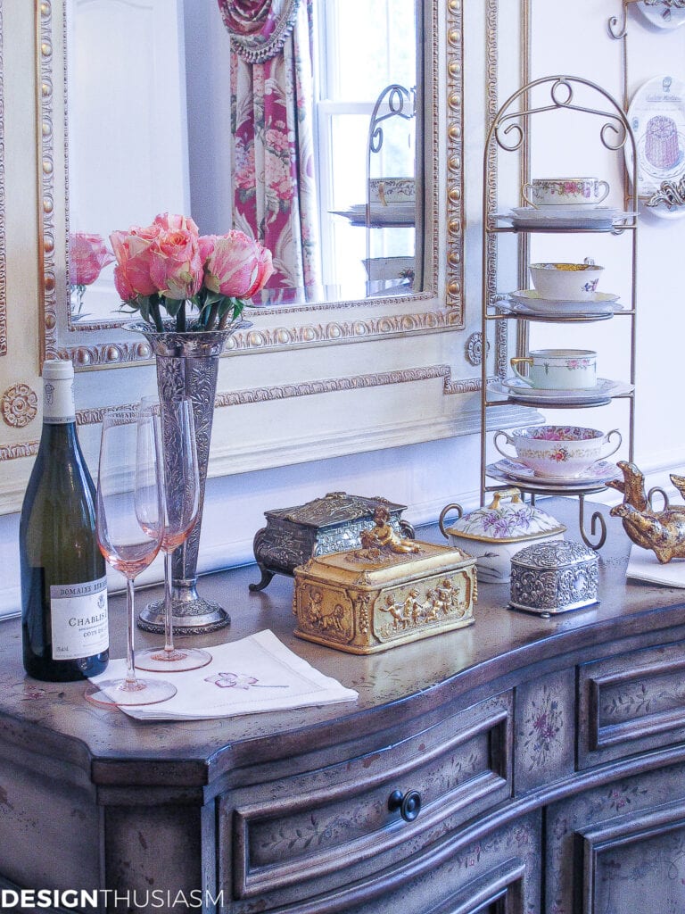 Flower Arrangement Ideas: Creating Pretty Vignettes with Pink Flowers