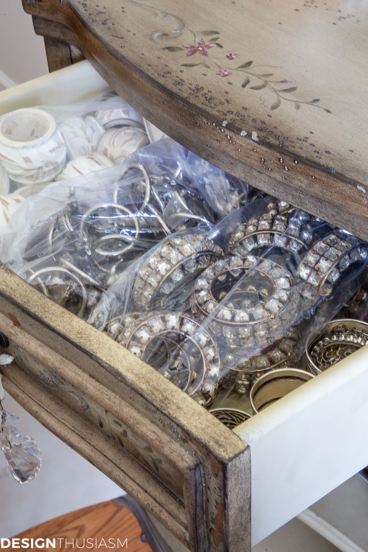 Dining Room Storage: The Ultimate Guide to Organizing Your Tableware